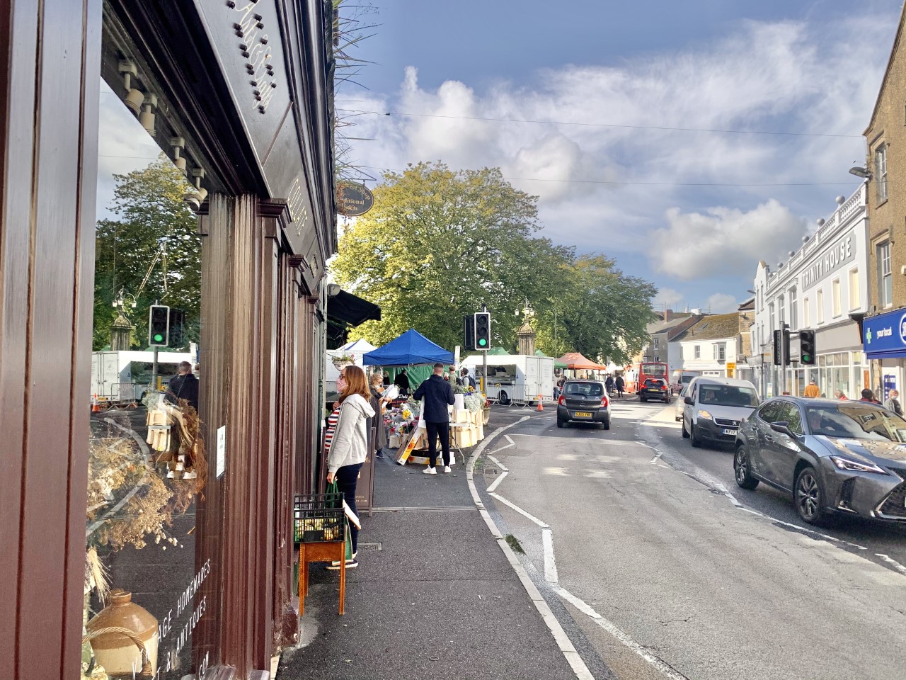 Welcome to Axminster Chamber of Commerce